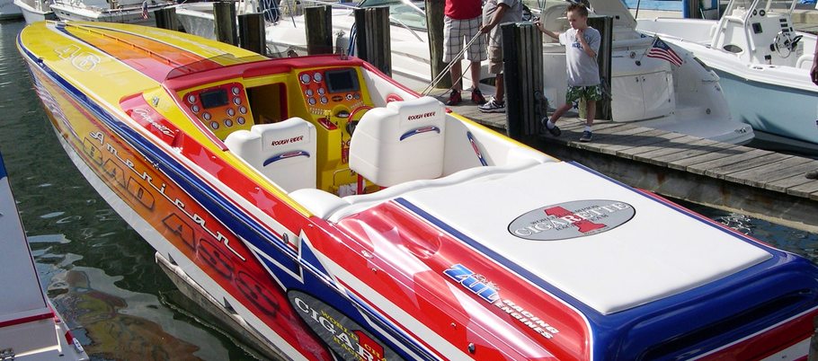 Lip-Ship Performance -- Cigarette Racing Team